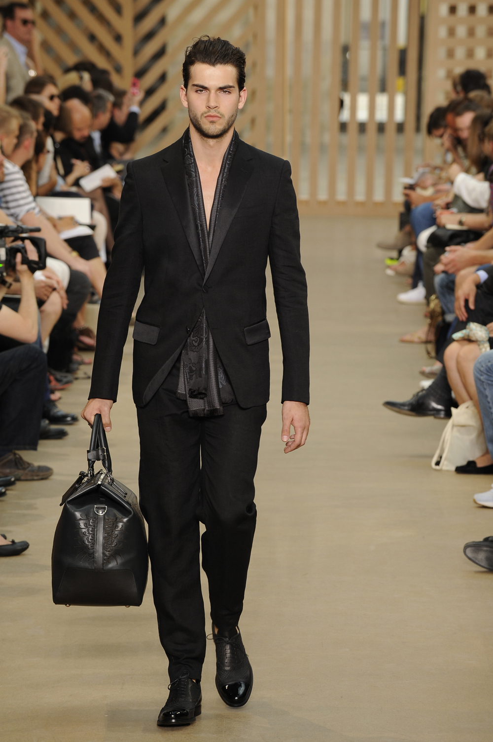 LOUIS VUITTON MEN’S COLLECTION SPRING/SUMMER 2011 – ZootMagazine